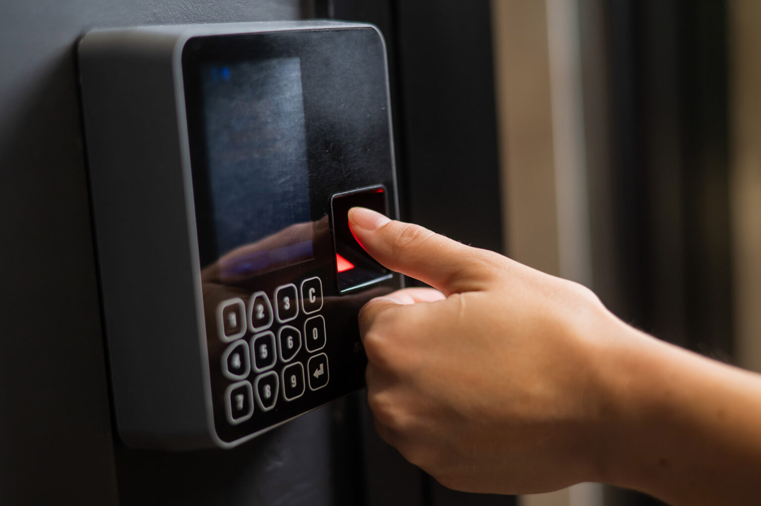 Access Control in Security: Methods and Best Practices Guide - Jade Alarm